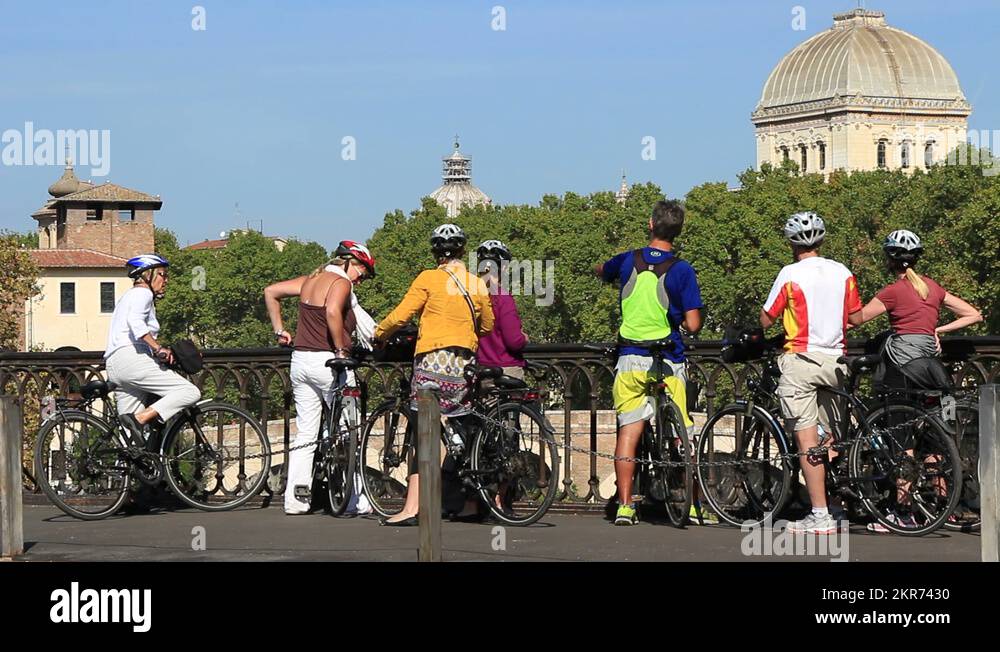 2 cycles Stock Videos & Footage - HD and 4K Video Clips - Alamy