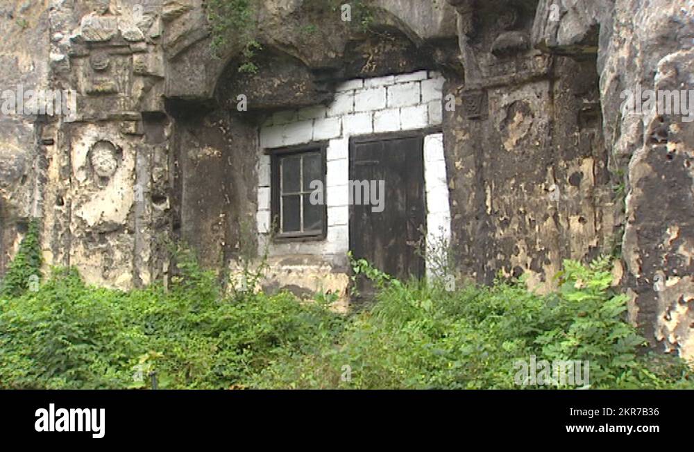 Limestone facade Stock Videos & Footage - HD and 4K Video Clips - Alamy