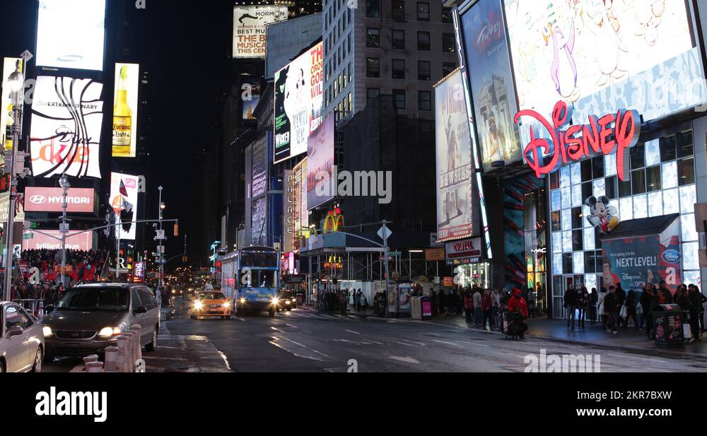 UHD 4K Times Square New York City Illuminated Night Double Decker Bus ...