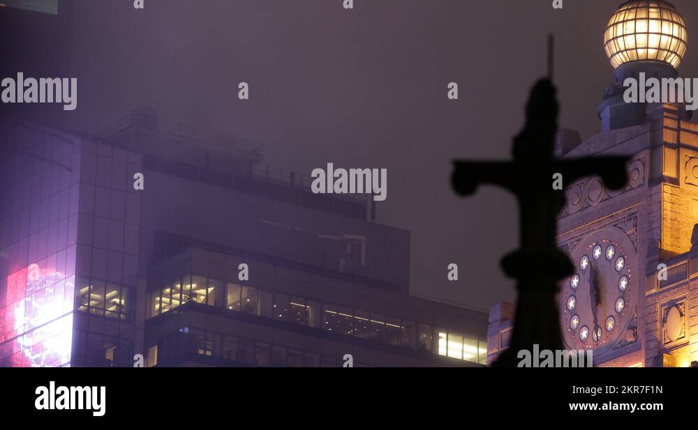 Ultra HD 4K Paramount Building Clock Tower Times Square NYC Foggy Night ...