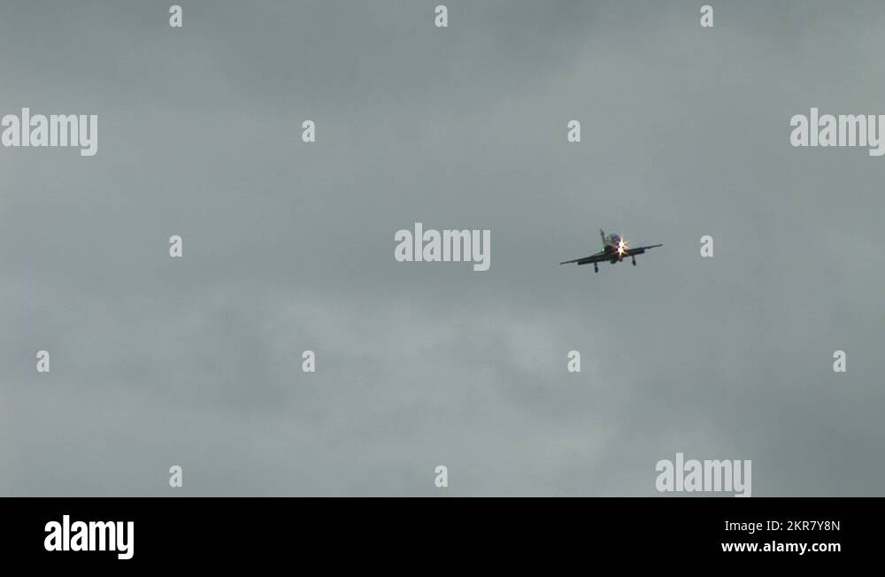 Hawk fighter jet Stock Videos & Footage - HD and 4K Video Clips - Alamy