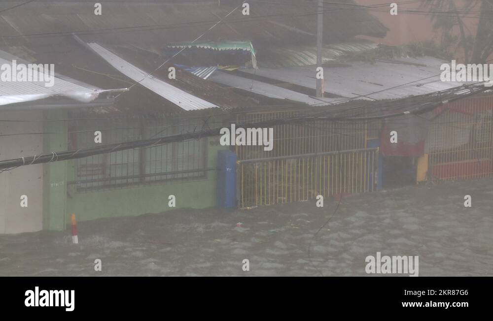 Hurricane Storm Surge Floods Building Typhoon Haiyan Tacloban Stock ...