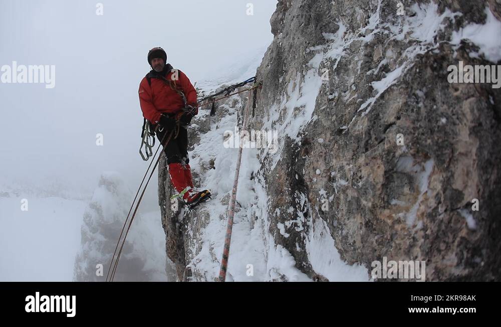 Double rope Stock Videos & Footage - HD and 4K Video Clips - Alamy