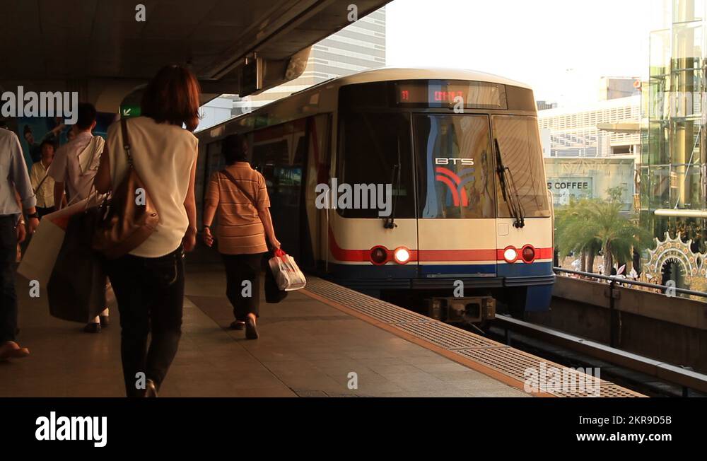 Siam sky train station Stock Videos & Footage - HD and 4K Video Clips ...