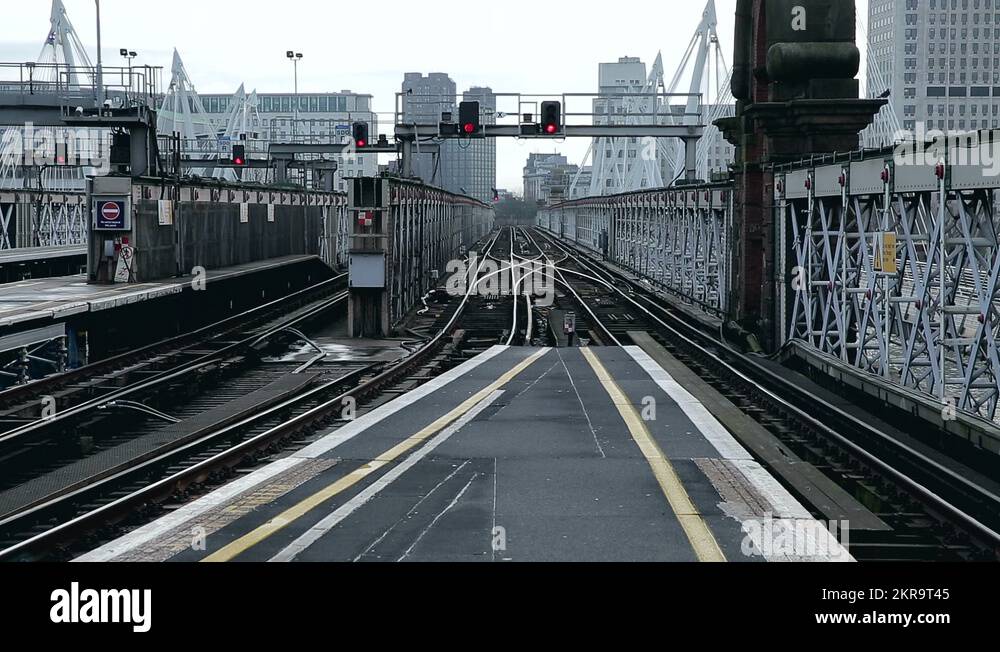 London overground railway Stock Videos & Footage - HD and 4K Video ...