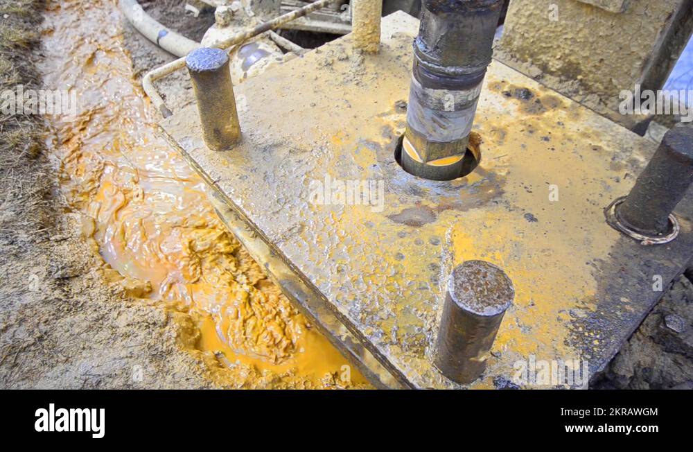 slip on the rotary table while drilling oil well and pipe being rotated ...