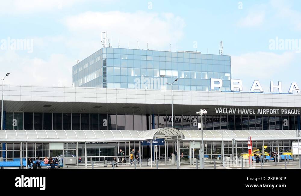 At the main building of airport Stock Videos & Footage - HD and 4K ...