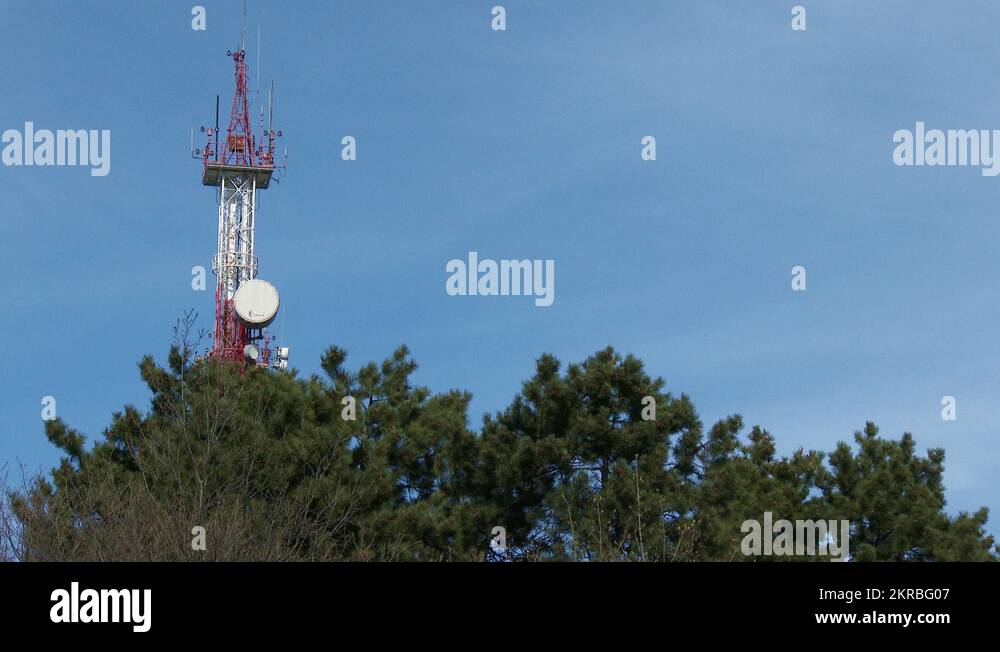 Transmitter and receiver tower for internet Stock Videos & Footage - HD ...