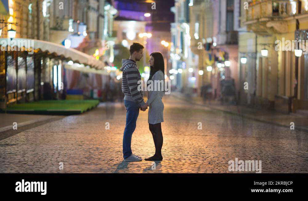 6K (!!!) & 4K & HD. The couple at the night city street. RAW video ...