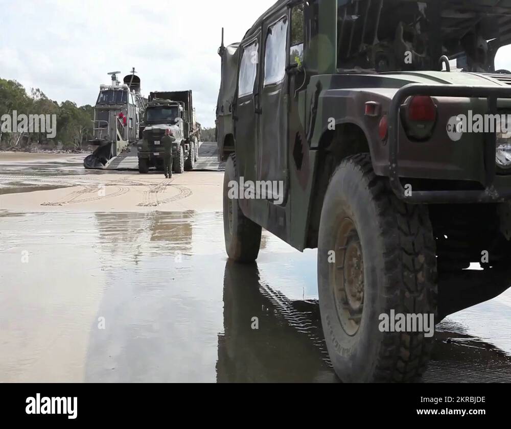 Truck humvee Stock Videos & Footage - HD and 4K Video Clips - Alamy
