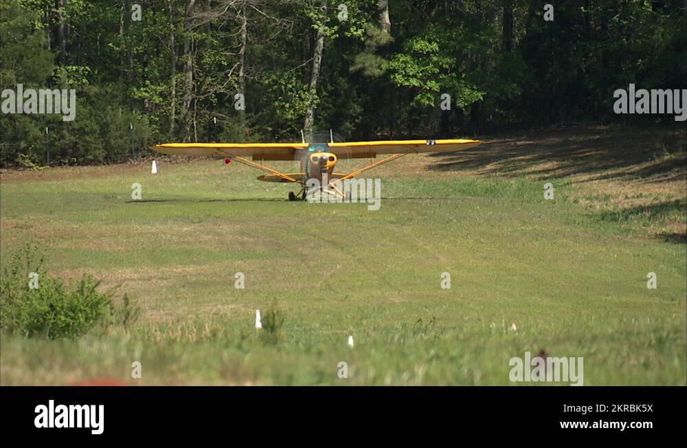 Piper pa 18 super cub Stock Videos & Footage - HD and 4K Video Clips ...