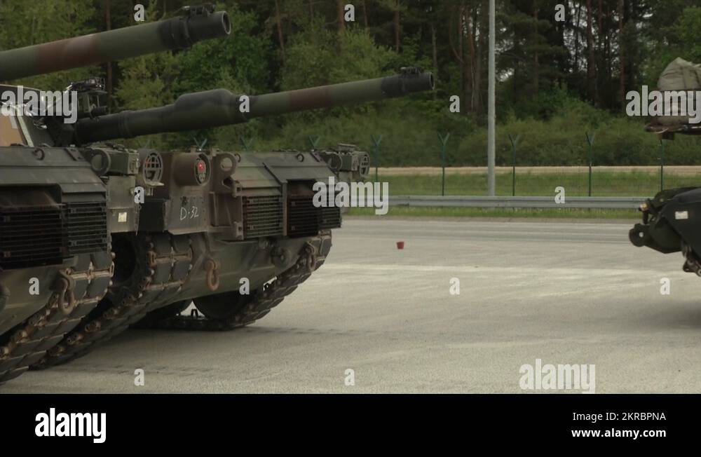 us army abrams tank parks in formation Stock Video Footage - Alamy
