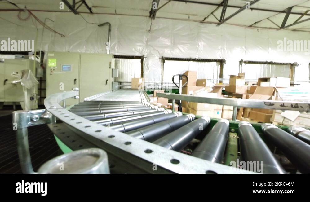 Warehouse box boxes Stock Videos & Footage - HD and 4K Video Clips - Alamy