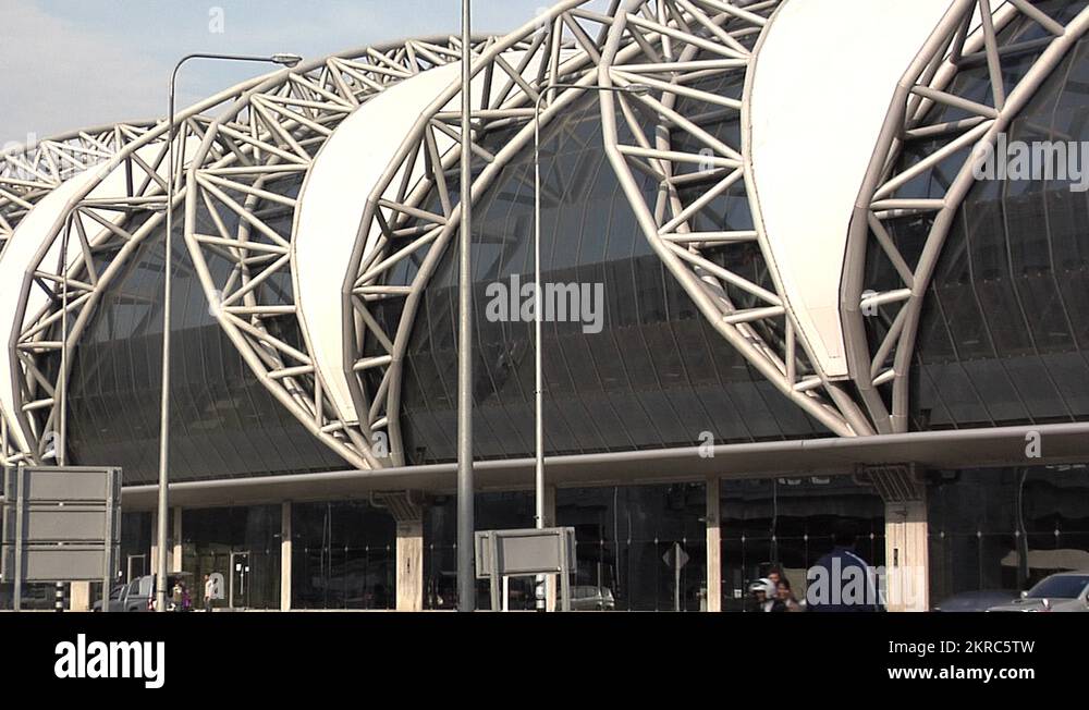 Boarding gates Stock Videos & Footage - HD and 4K Video Clips - Alamy