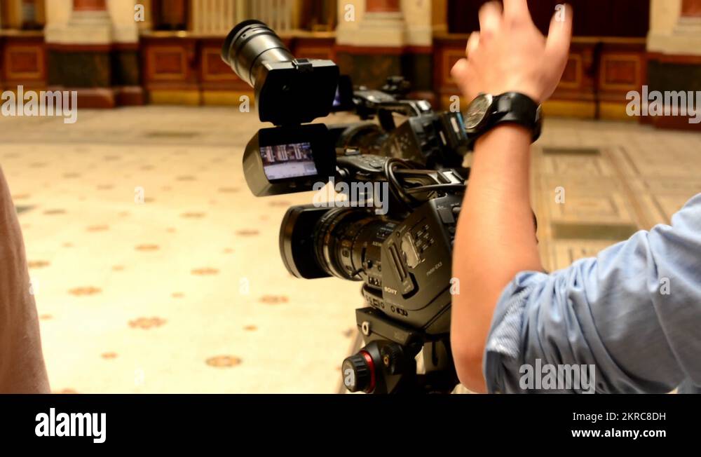 Cameraman set Stock Videos & Footage - HD and 4K Video Clips - Alamy