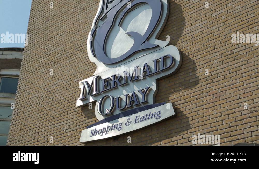 Welsh signs Stock Videos & Footage - HD and 4K Video Clips - Alamy