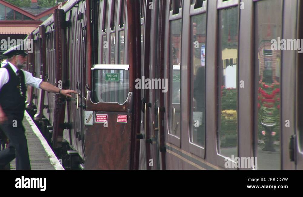 Steam carriage Stock Videos & Footage - HD and 4K Video Clips - Alamy