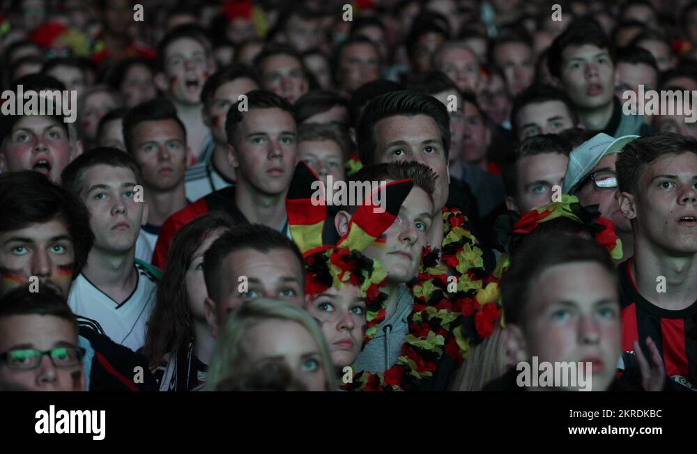 Enthusiastic crowd cheering Stock Videos & Footage - HD and 4K Video ...