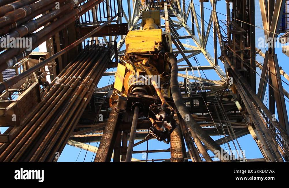 Top Drive System (TDS) Spinning for Oil Drilling Rig - Oilfield ...