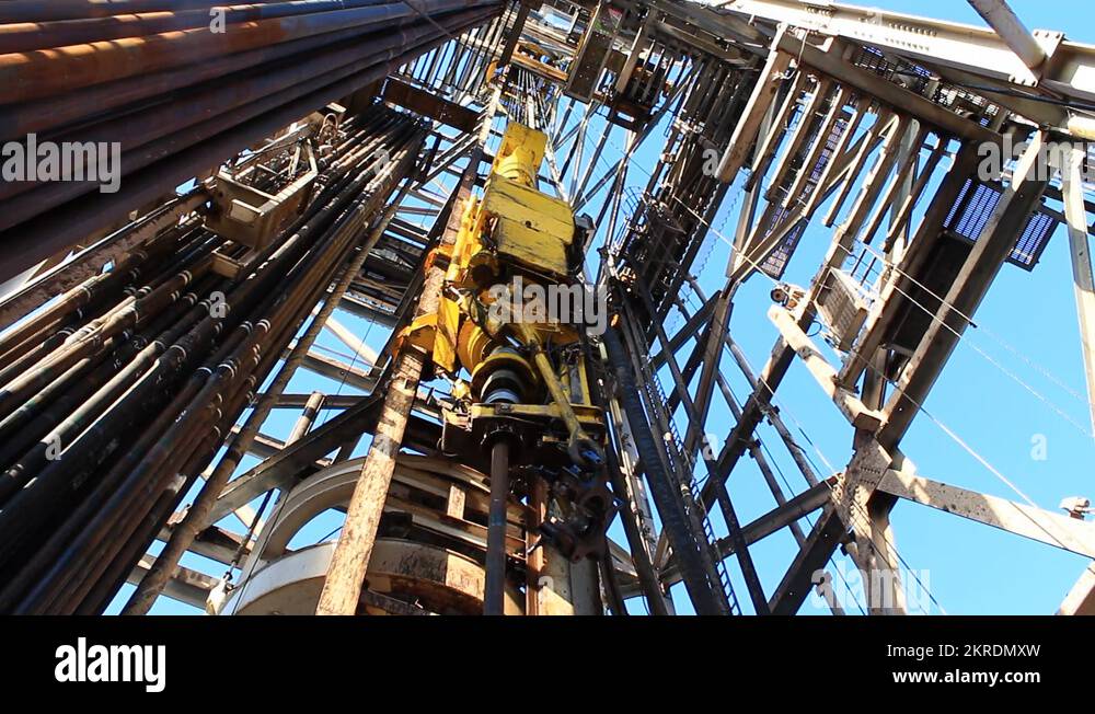 Top Drive System (TDS) Spinning for Oil Drilling Rig - Oilfield ...