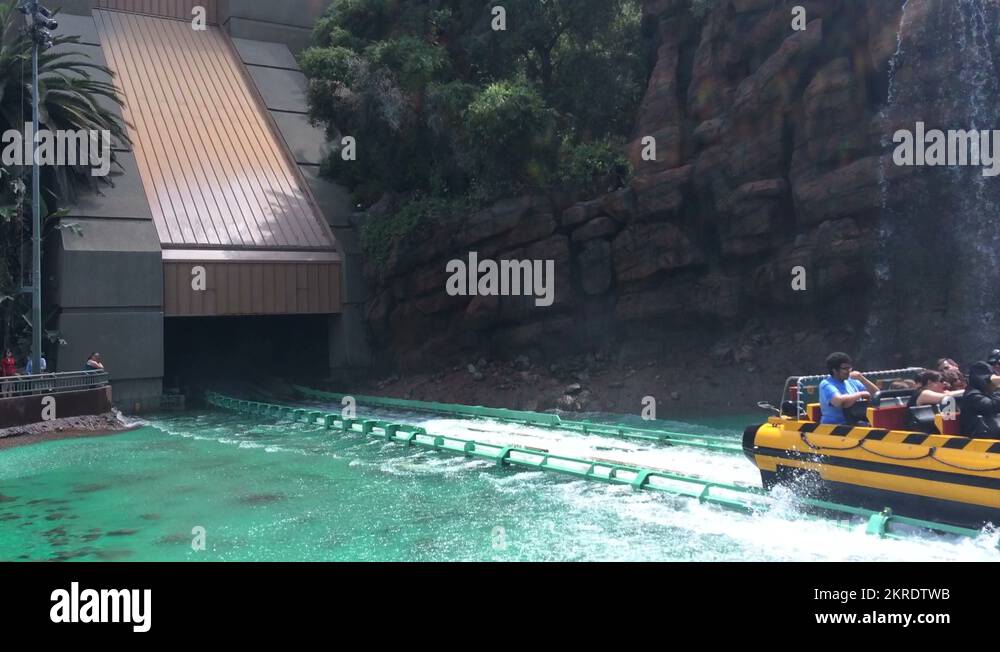 Roller coaster people screaming Stock Videos & Footage - HD and 4K ...