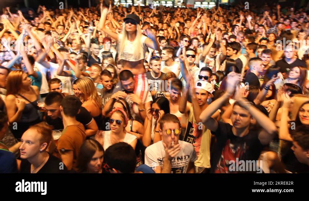 Teenage fans Stock Videos & Footage - HD and 4K Video Clips - Alamy