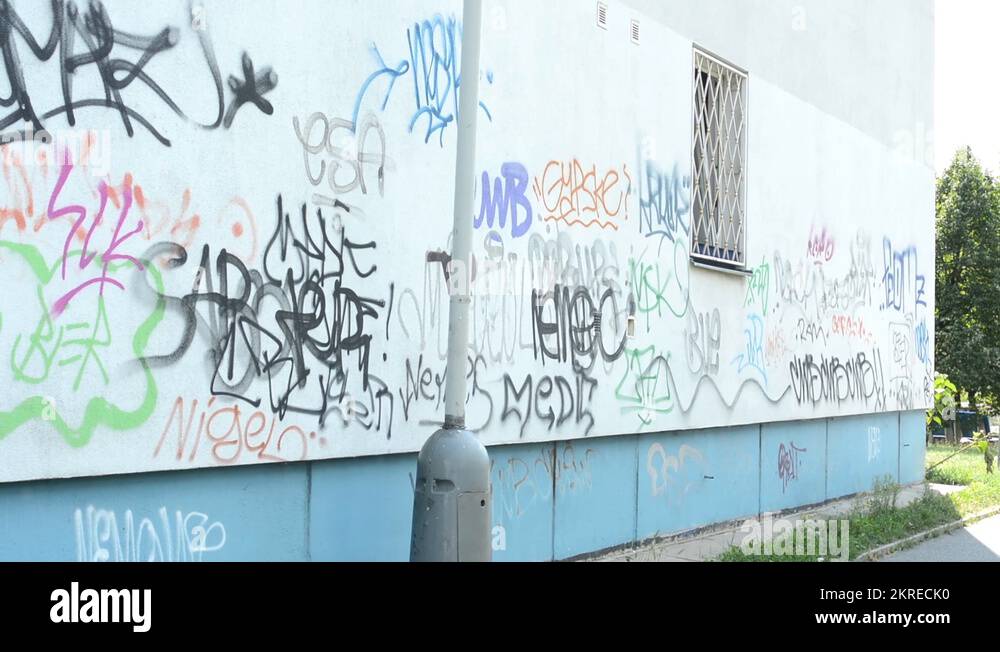 Graffiti on block house Stock Videos & Footage - HD and 4K Video Clips ...