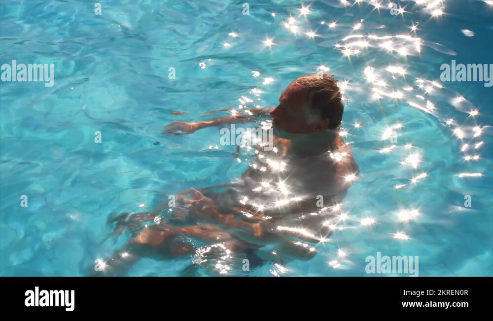 Treading water Stock Videos & Footage - HD and 4K Video Clips - Alamy