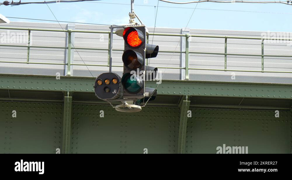 Go traffic light Stock Videos & Footage - HD and 4K Video Clips - Alamy