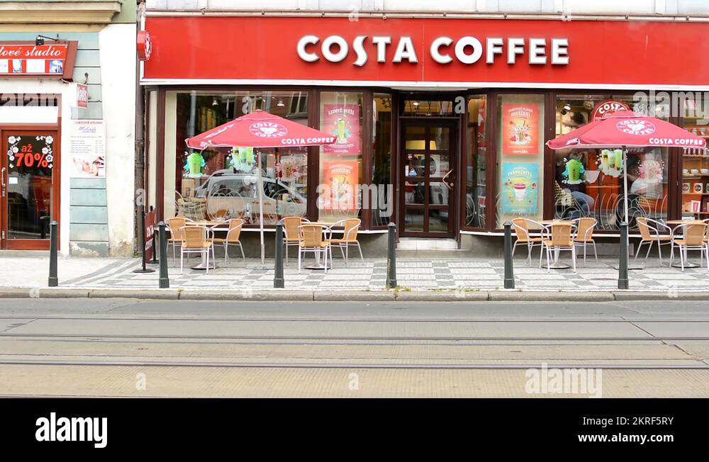 Cafe outside seating Stock Videos & Footage - HD and 4K Video Clips - Alamy