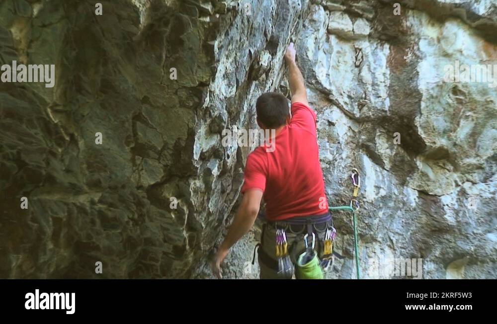 Falling boulder Stock Videos & Footage - HD and 4K Video Clips - Alamy