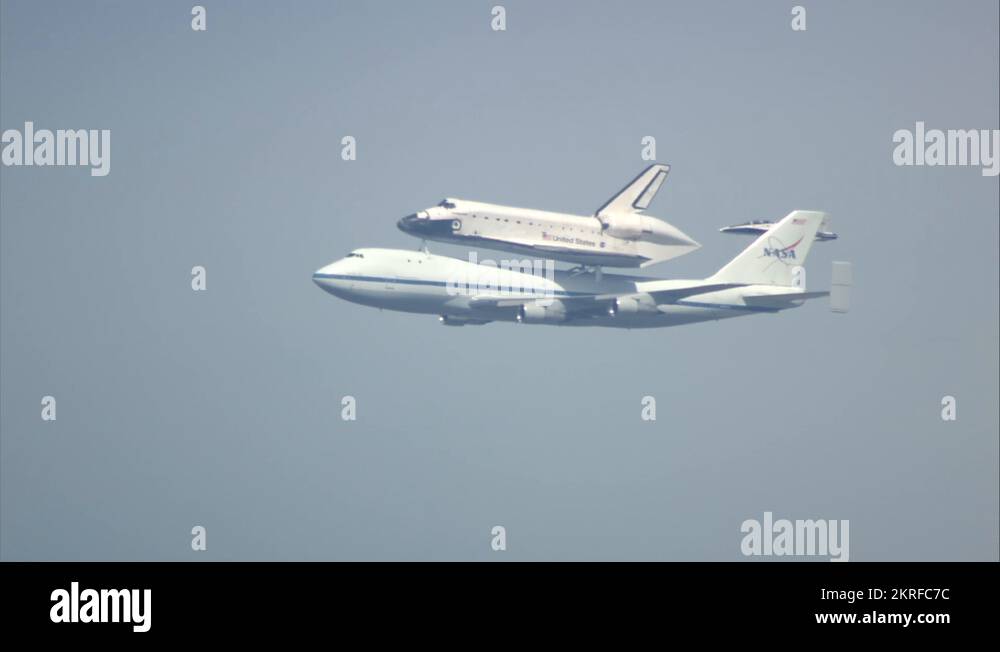 Sky shuttle city Stock Videos & Footage - HD and 4K Video Clips - Alamy