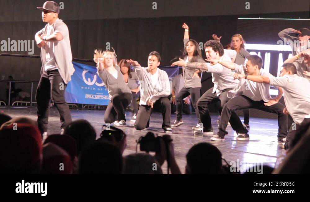 Dance routine Stock Videos & Footage - HD and 4K Video Clips - Alamy