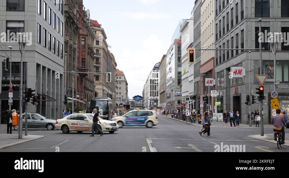 Ultra HD 4K People Crossing City Crosswalk Shopping Street Cars Passing ...
