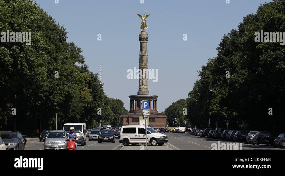 Rush hour statue Stock Videos & Footage - HD and 4K Video Clips - Alamy