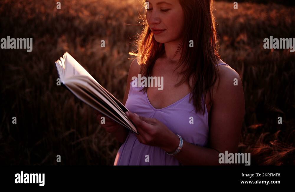 Flower book Stock Videos & Footage - HD and 4K Video Clips - Alamy