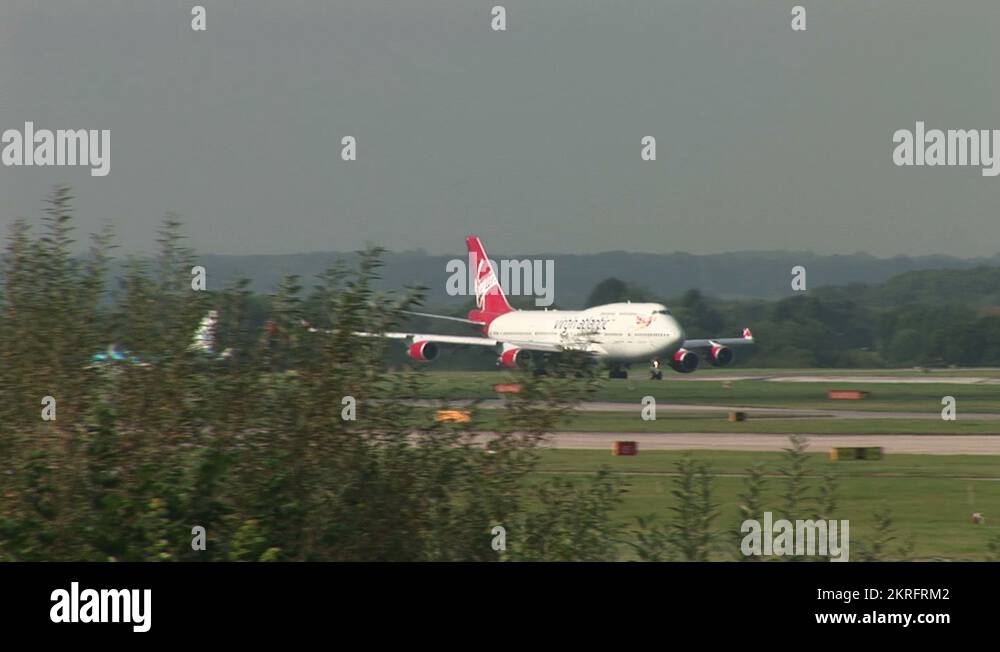 boeing 747 taking off runway in sunlight jumbo Stock Video Footage - Alamy