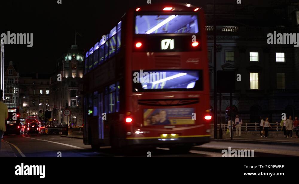 UHD 4K Waterloo Bridge Busy Road Traffic London Iconic Double Decker ...