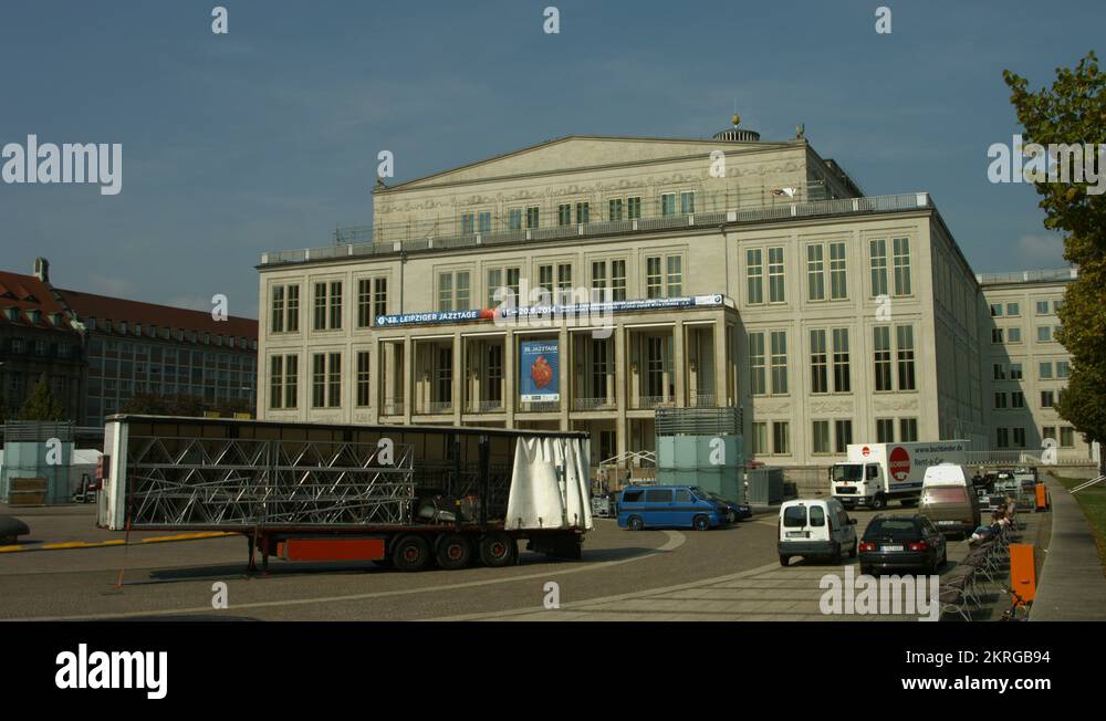 Leipzig opera house Stock Videos & Footage - HD and 4K Video Clips - Alamy