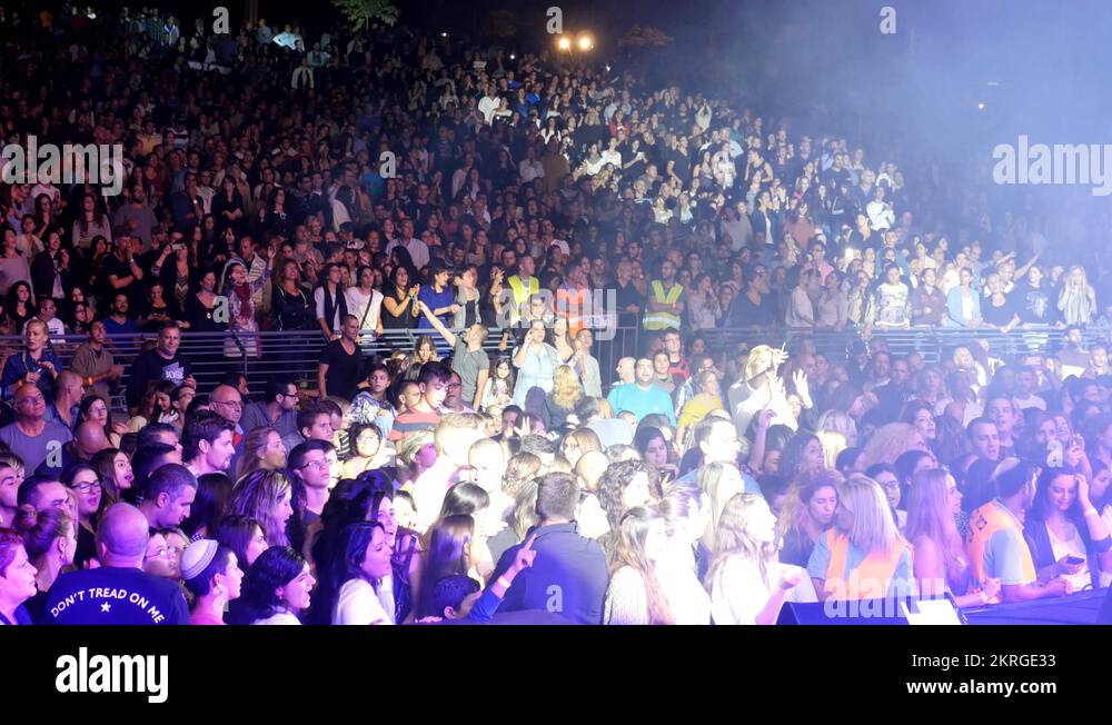 Stadium gig band Stock Videos & Footage - HD and 4K Video Clips - Alamy