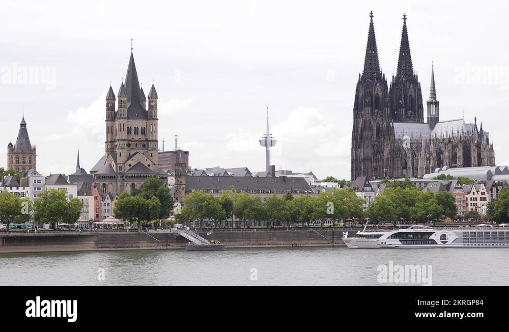 Cologne Cathedral Skyline Sightseeing Famous Landmark Iconic Old Town ...