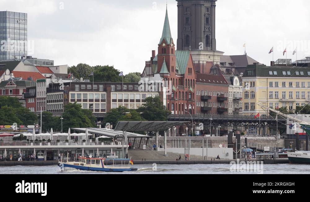 Cruiseshipsterminal Stock Videos & Footage - HD and 4K Video Clips - Alamy