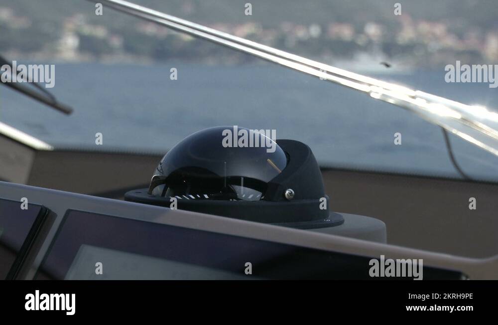 Cockpit compass Stock Videos & Footage - HD and 4K Video Clips - Alamy