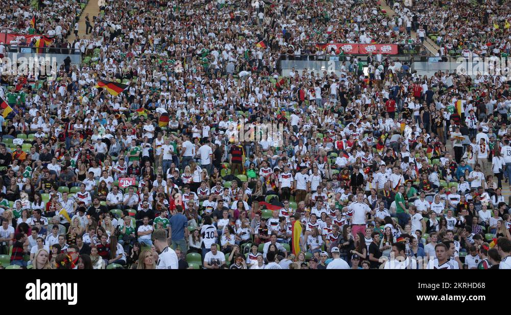 Prepare wait Stock Videos & Footage - HD and 4K Video Clips - Alamy