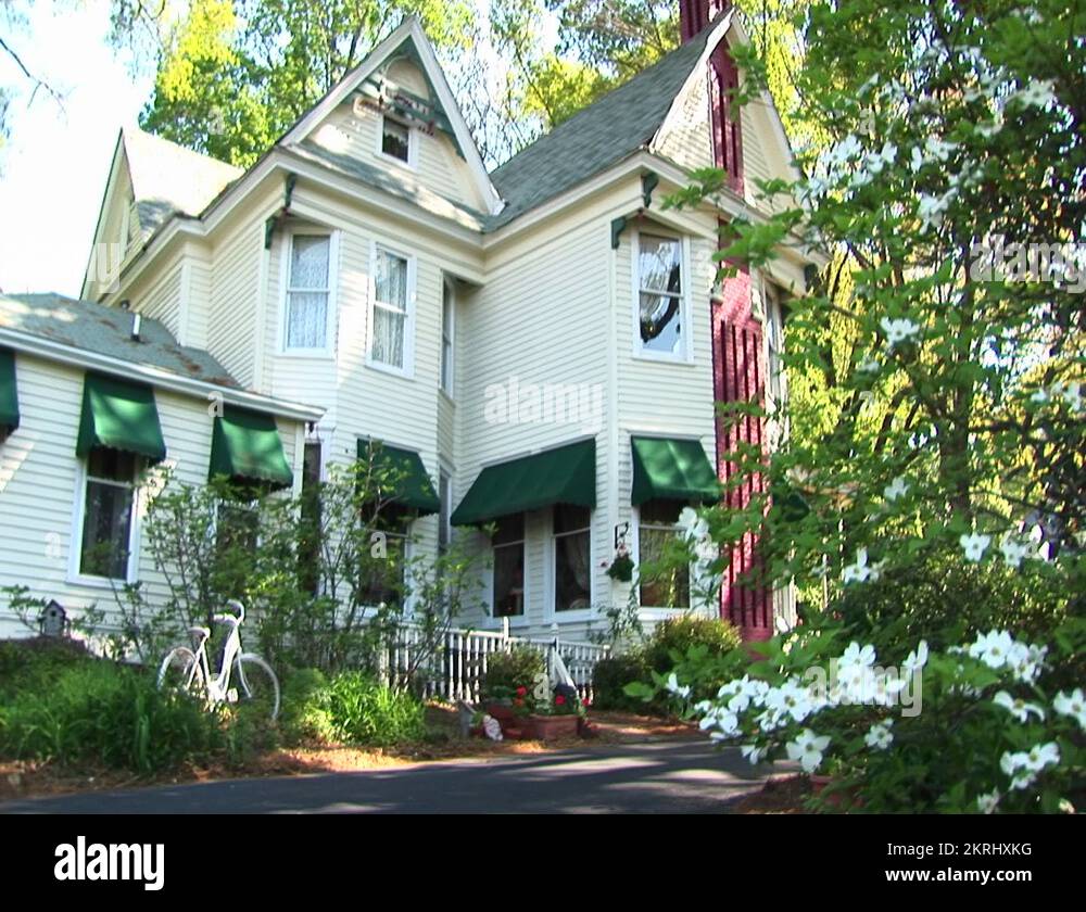 White awnings Stock Videos & Footage - HD and 4K Video Clips - Alamy