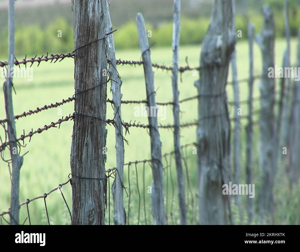 Wrapping wire Stock Videos & Footage - HD and 4K Video Clips - Alamy