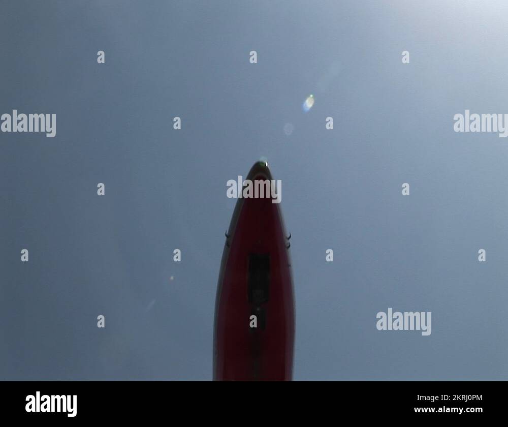 Directly overhead airplane Stock Videos & Footage - HD and 4K Video ...