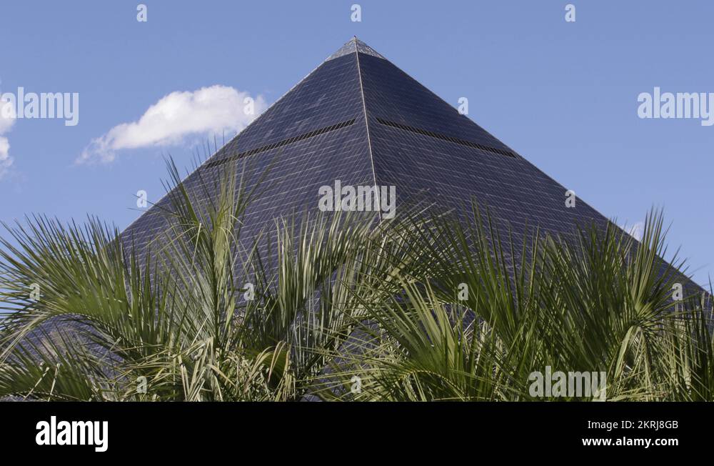Iconic Luxor Pyramid Hotel Casino Famous Building Las Vegas Landmark ...