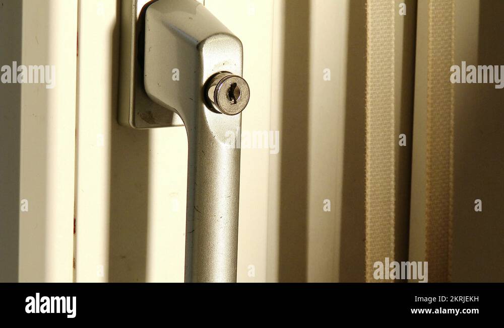 Closing opening door Stock Videos & Footage - HD and 4K Video Clips - Alamy