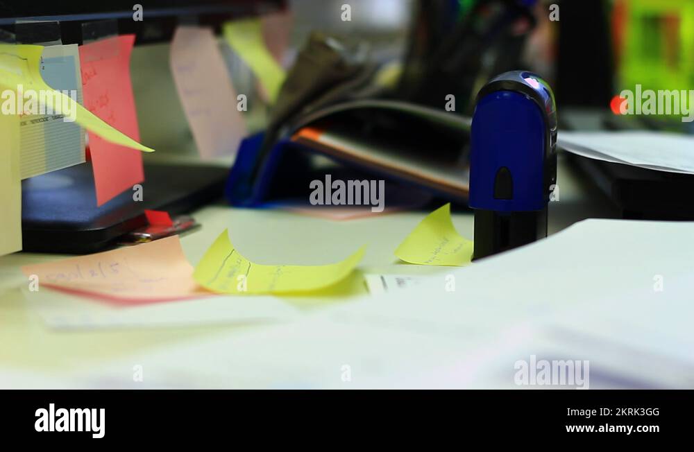 Post it note on the screen of computer Stock Videos & Footage - HD and ...